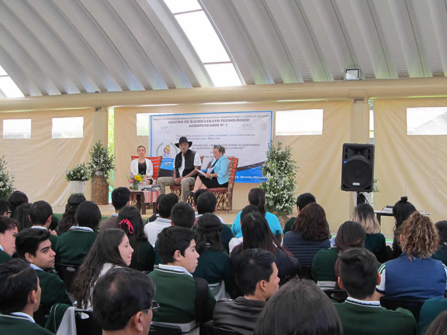 José Manuel Mireles Valverde presenta su libro "Todos somos ...